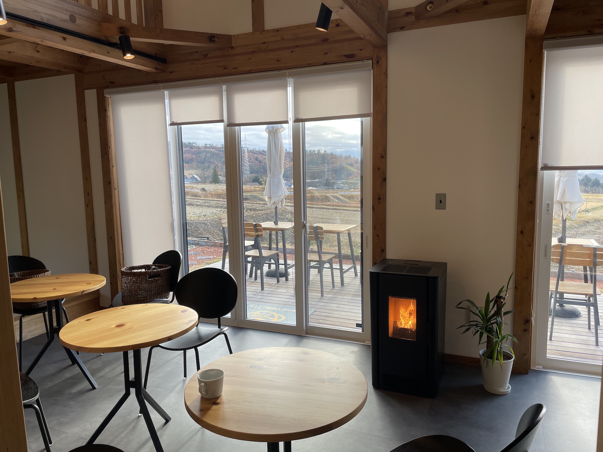 ほのか ALPHA ED.（山梨県 北杜市） のペレットストーブ導入事例 - studio pellet