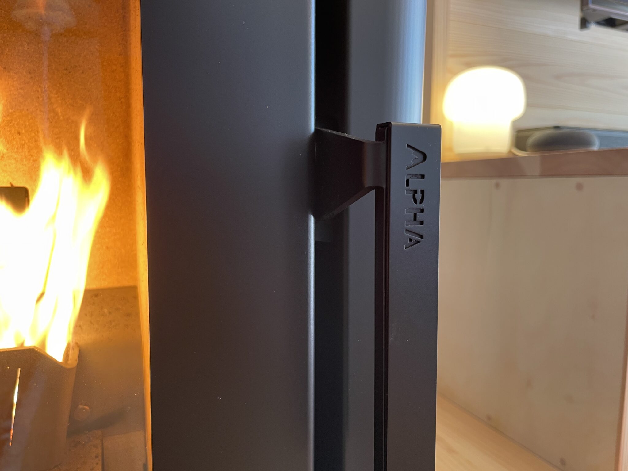 ほのか ALPHA ED.（山梨県 北杜市長坂町） のペレットストーブ導入事例 - studio pellet